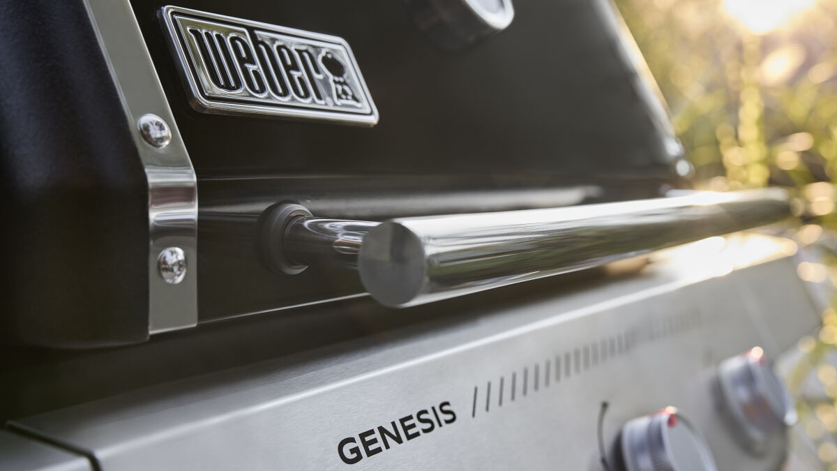 Weber Gasgrill Genesis EP-335W Mod.2025 inkl. Webers Grillen - Grillshop-24